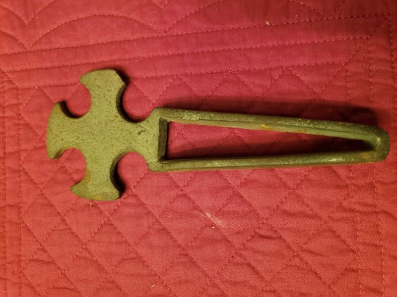 WONDER ROPE MAKER WRENCH FARM TOOL -- Antique Price Guide Details Page
