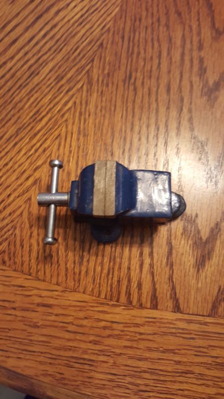 Mini Vise 1 1/4 jaws made of metal Super Small Jewelers Craftsman Metal ...