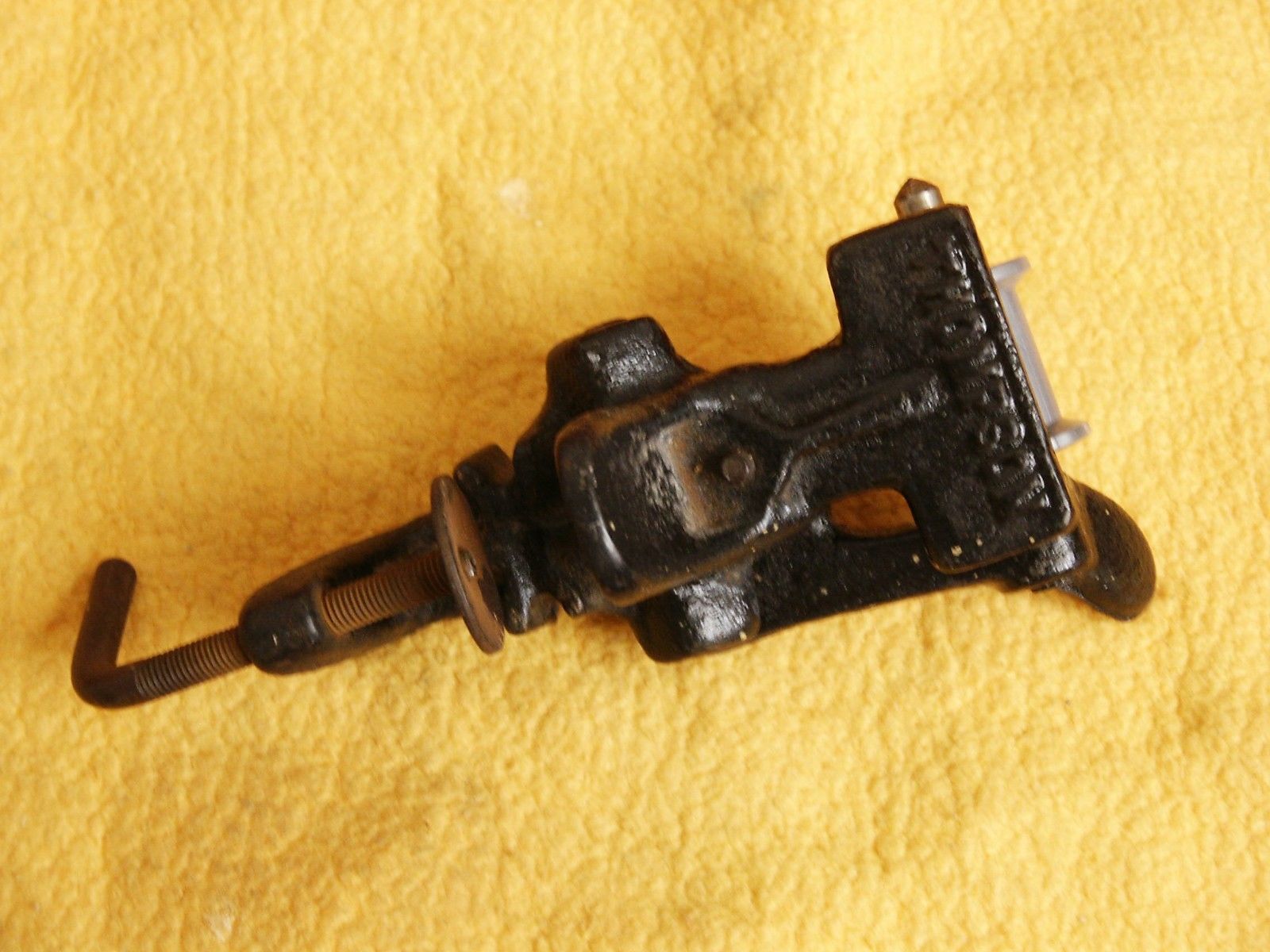 Vintage Thompson Cast Iron Clamp-On Fly Tying Thread Spool Vise ...