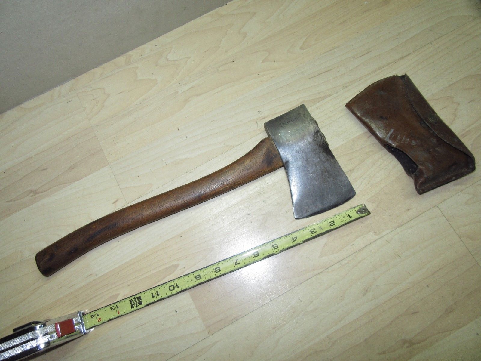 Vintage AmericanAx American Axe hatchet w/sheath good user tool ...