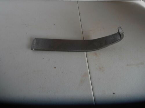 Vintage Original Iron Blacksmith Leg Vise Spring -- Antique Price Guide ...