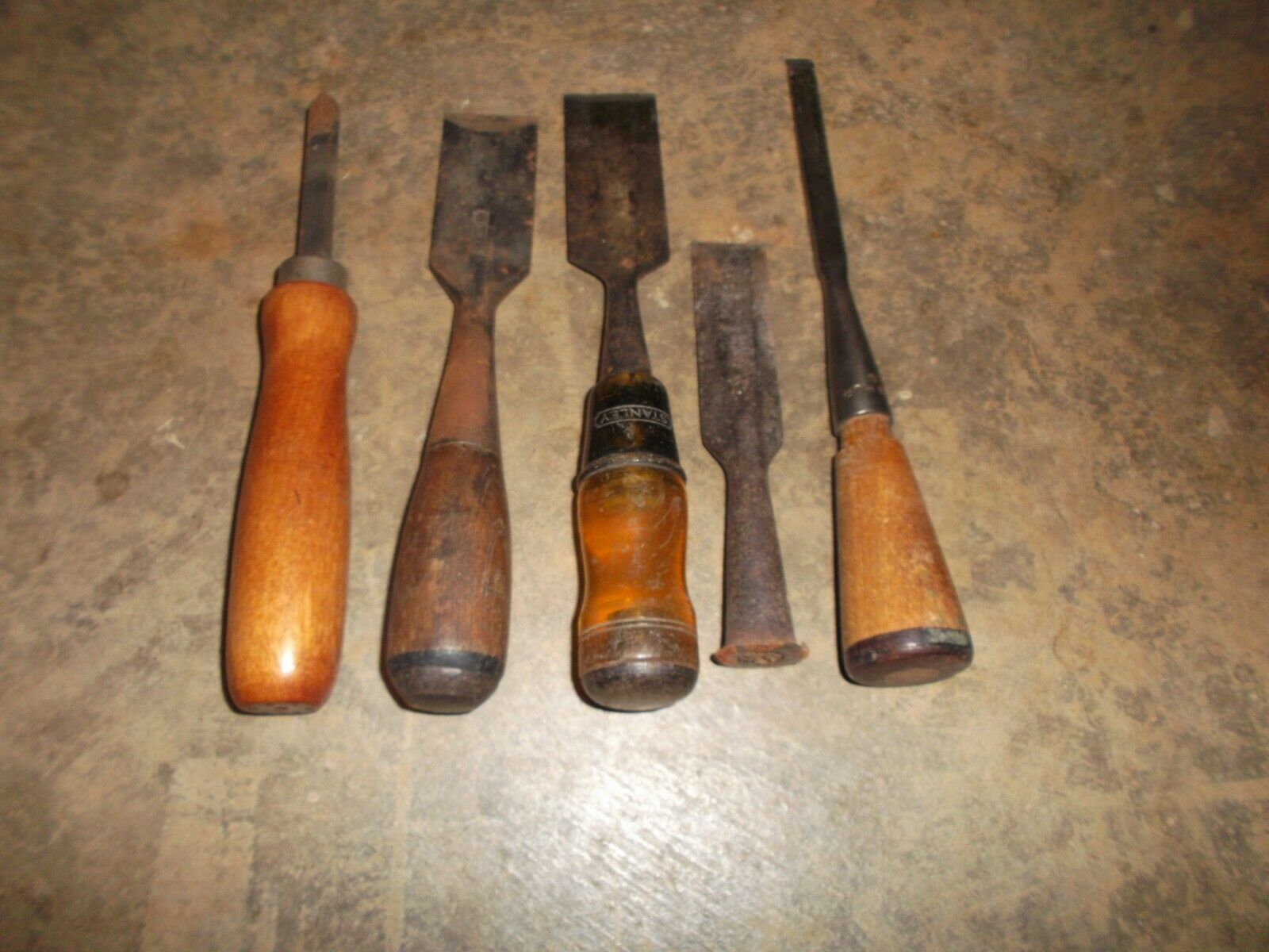 Lot of 5 Vintage Wood Chisels/Woodworking Tools Stanley -- Antique ...
