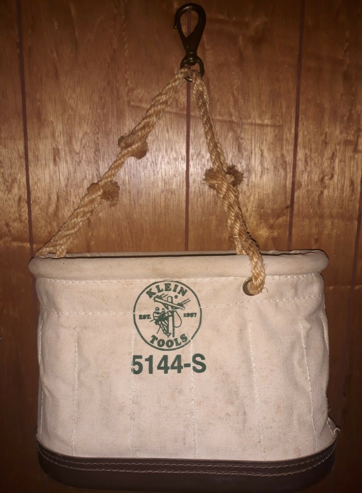 KLEIN TOOLS 5144S Oval Bucket Caddy 15 Interior Pockets Lineman''s tool ...