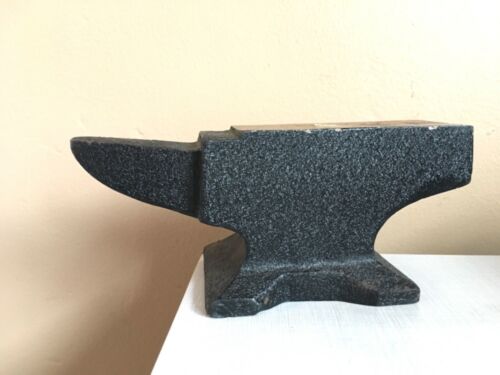 Vintage heavy Cast Iron Blacksmith / Gunsmith Work Bench Anvil Metal ...