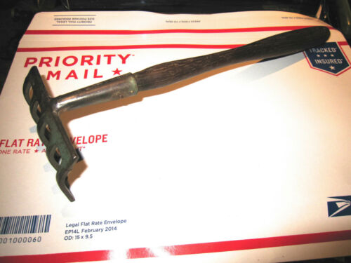 ANTIQUE CAST IRON SMALL GARDEN RAKE WITH AHARDWOOD HANDLE 12 3/4" LONG ...