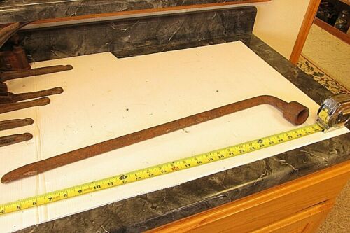 OLD JOHN DEERE TRACTOR FLYWHEEL WRENCH TOOL -- Antique Price Guide ...