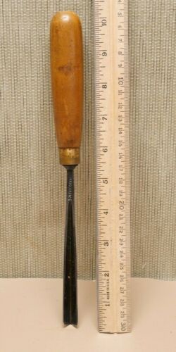 Old wood carving tools Vintage Buck Bros 1/2" V tool veiner type ...