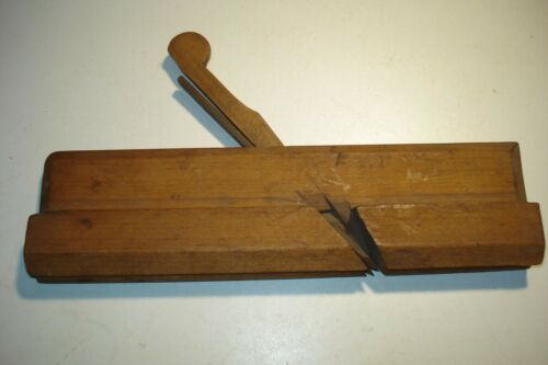 ANTIQUE 10-1/16" CA. 1800 BEECH MOULDING PLANE -- Antique Price Guide ...