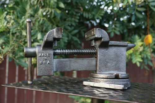 Vintage MILWAUKEE No.550 3-1/2 JAW BENCH VISE W/ SWIVEL BASE AND PIPE ...