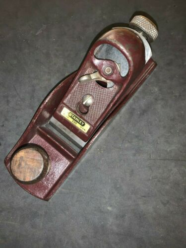 Vintage Stanley #220 Made in USA block plane -- Antique Price Guide ...