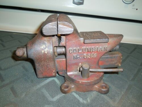 Vintage Columbian Red Arrow No.63 1/2 Swivel Bench Vise With Pipe Jaws ...
