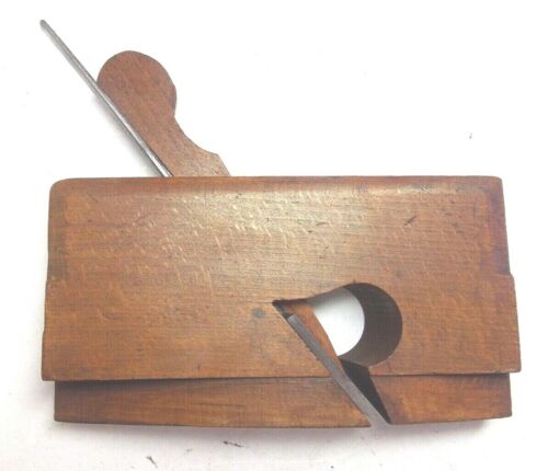 RARE COACHMAKER''S RABBET PLANE. ONE SIDE STRAIGHT; OTHER SIDE CURVED ...