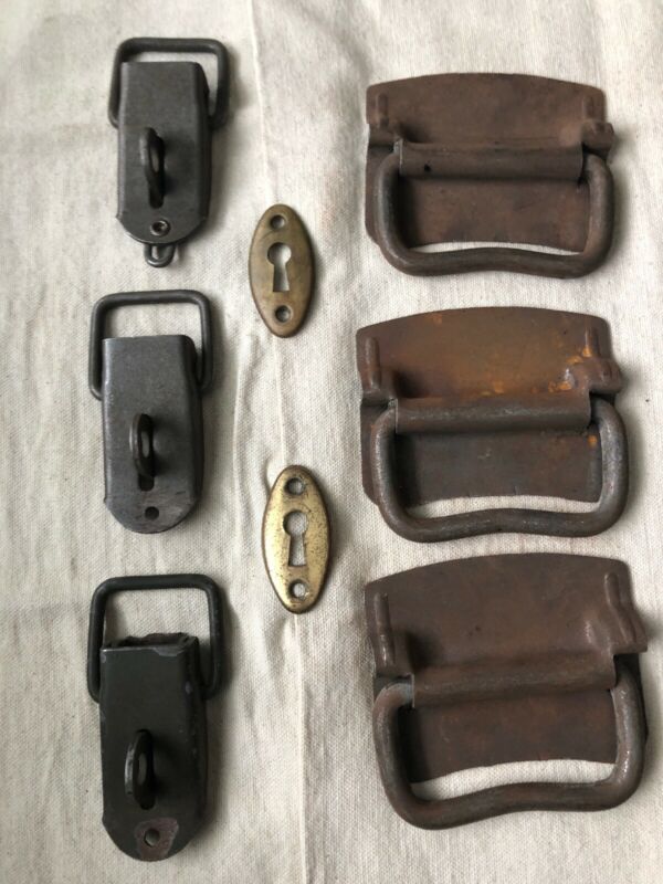 Chest Hardware -- Antique Price Guide Details Page