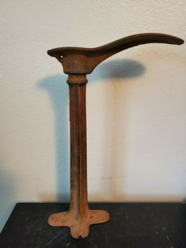 Vintage Cast Iron Shoemaker Cobbler Shoe Repair Stand and Shoe Form ...