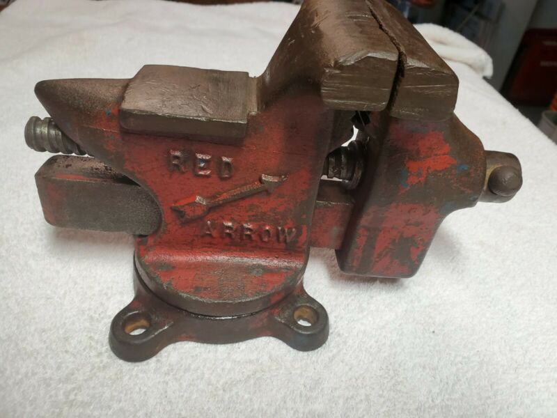 Vintage Columbian Red Arrow No. 63 1/2 Swivel Bench Vise w/Pipe 3 1/2 ...