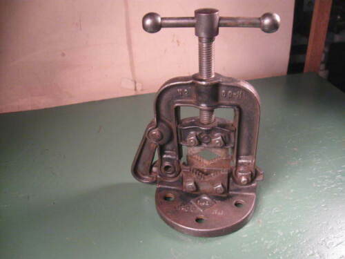 OLD USED VINTAGE TOOLS PLUMBING PIPE VISE ERIE MADE FINE SHAPE ...