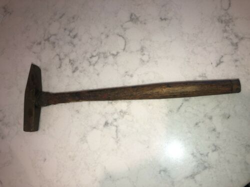 ANTIQUE HAMMER COBBLER GUNSMITH BLACKSMITH CHISEL BACK 3 1/4" HEAD OAK ...