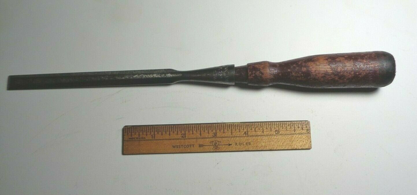 VINTAGE STANLEY 720 CHISEL, SOCKET STYLE, BEVELED EDGE, HICKORY HANDLE ...