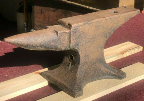 ANTIQUE ANVIL ''TRENTON'' 82 LB Cast Iron Blacksmiths Tool NICE ... ANTIQUE ANVIL ''TRENTON'' 82 LB Cast Iron Blacksmiths Tool NICE ...