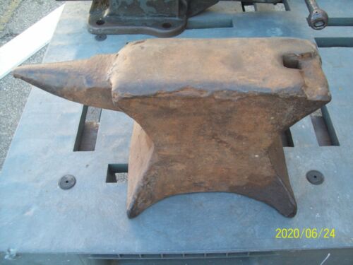 ANTIQUE ANVIL 110.3 LB CAST IRON BLACKSMITHS TOOL -- Antique Price ... ANTIQUE ANVIL 110.3 LB CAST IRON BLACKSMITHS TOOL -- Antique Price ...