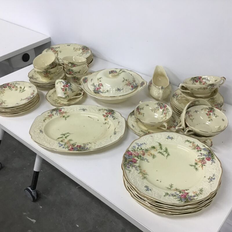 Crown Ducal Florentine Rosalie China Dinnerware Set 209 Antique Crown Ducal Florentine Rosalie China Dinnerware Set 209 Antique