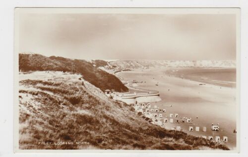 SUPER OLD REAL PHOTO CARD FILEY BEACH BEACH HUTS 1956 WHITBY BIRD''S ...