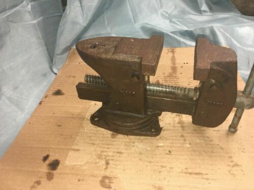 Old Vise Bench Top Deluxe Quality Flat Top Anvil Wards V112 Vintage Old ...