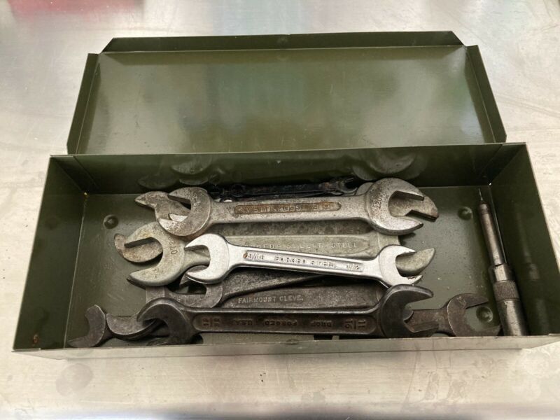Vintage G4 Tool Box With 12 Old Antique Wrenches -- Antique Price Guide ...