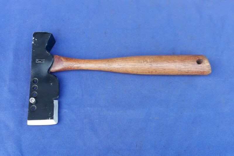 Vintage PLUMB Roofing Axe Hatchet Waffle Hammer Lath Woodworking Tool ...