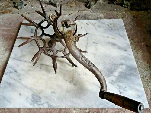 Antique GEM WATER WELL CISTERN PUMP WHEEL CRANK Reel Pulley -- Antique ...