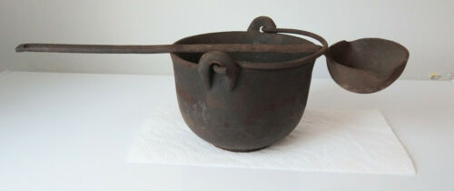 Vintage SWETT No. 6 small cast iron melting pot and ladle for lead ...