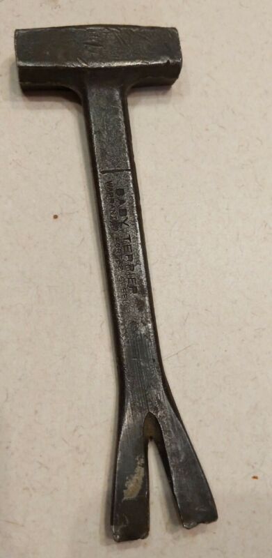 Vintage BRIDGEPORT Hdwe Mfg Corp Baby Terrier Crate Box Hammer Opener ...