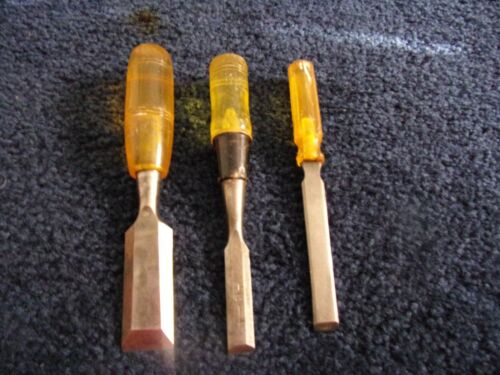 LOT THREE VINTAGE CHISELS -- Antique Price Guide Details Page