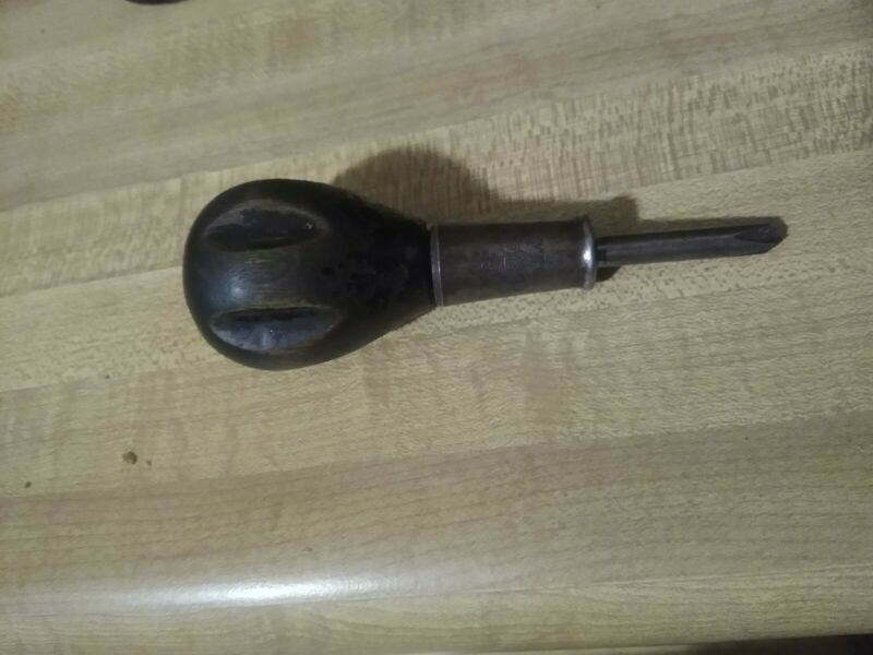 Wlchek Screwdriver vintage Phillips head wood handle stubby collectible ...