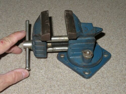 Small STANLEY 2 1/2" Bench Vise w/SWIVEL Base Attached No.80-211 VERY ...
