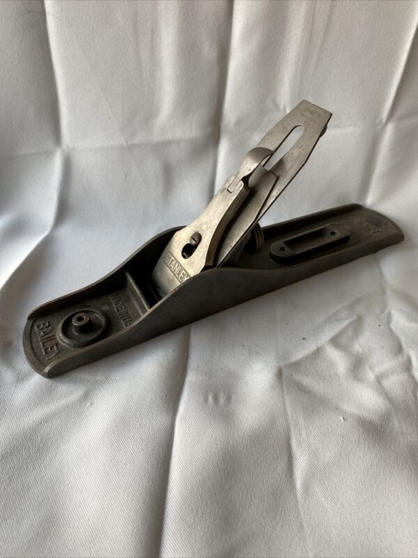 Stanley Bailey No 5 Plane (WITHOUT HANDLES) -- Antique Price Guide ...