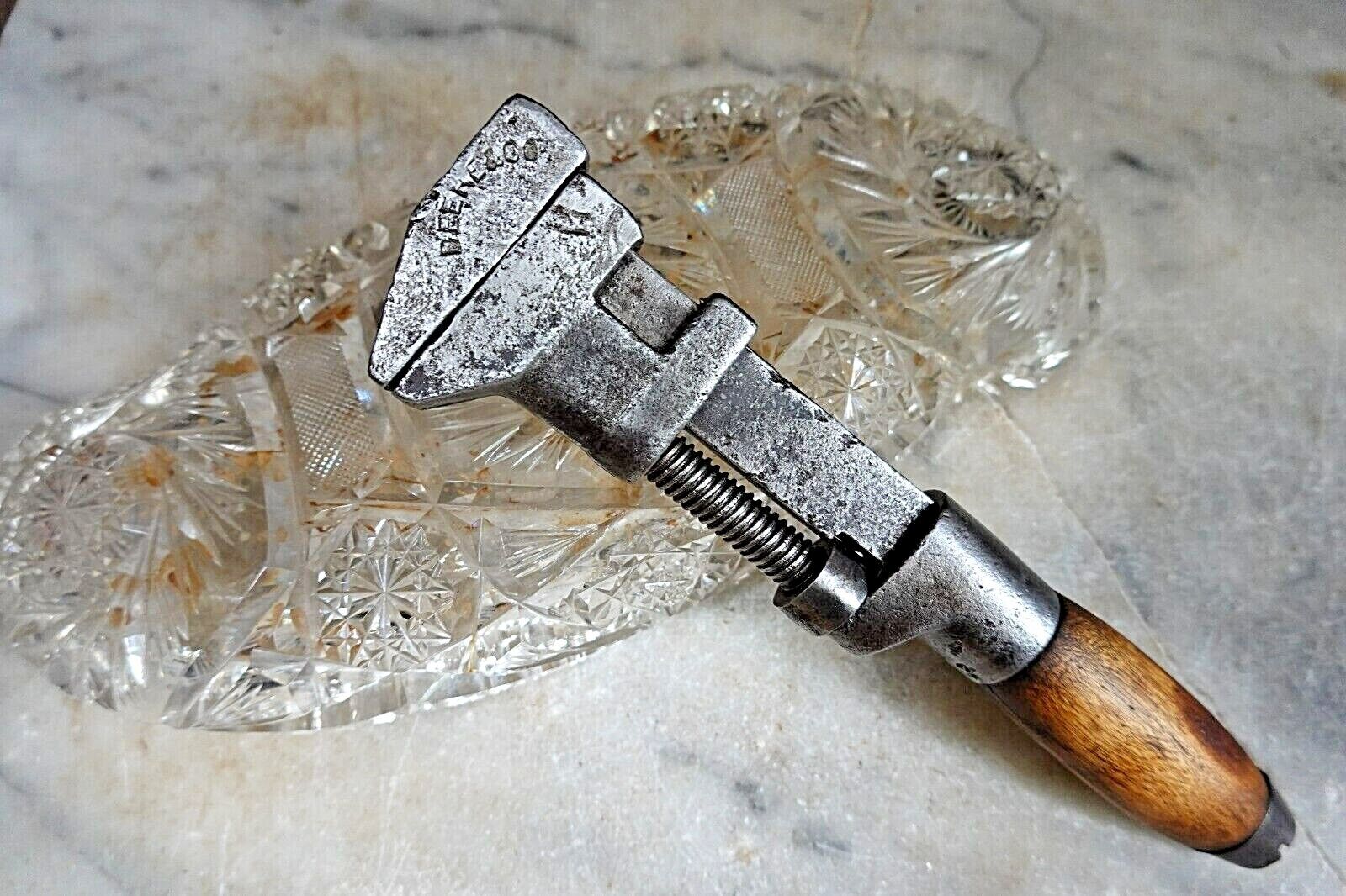 Antique DEERE CO. ADJUSTABLE MONKEY WRENCH Farm Apparatus Mechanic Barn ...