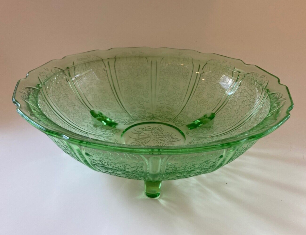 Jeannette Uranium Green Depression Glass Cherry Blossom Footed Bowl 1034 No Chips Antique