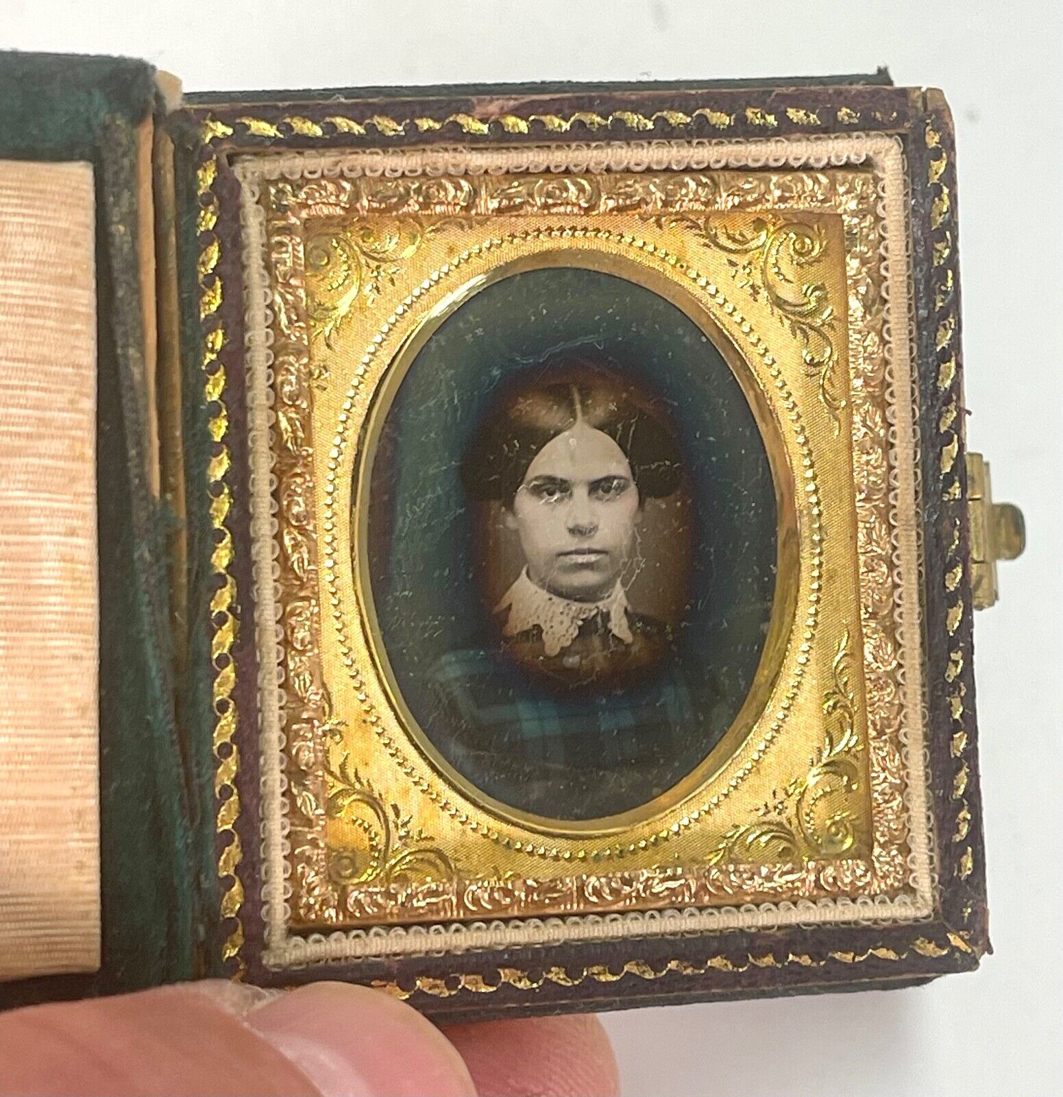 Antique Daguerreotype Ambrotype Tintype In A Velvet Case 1 Antique