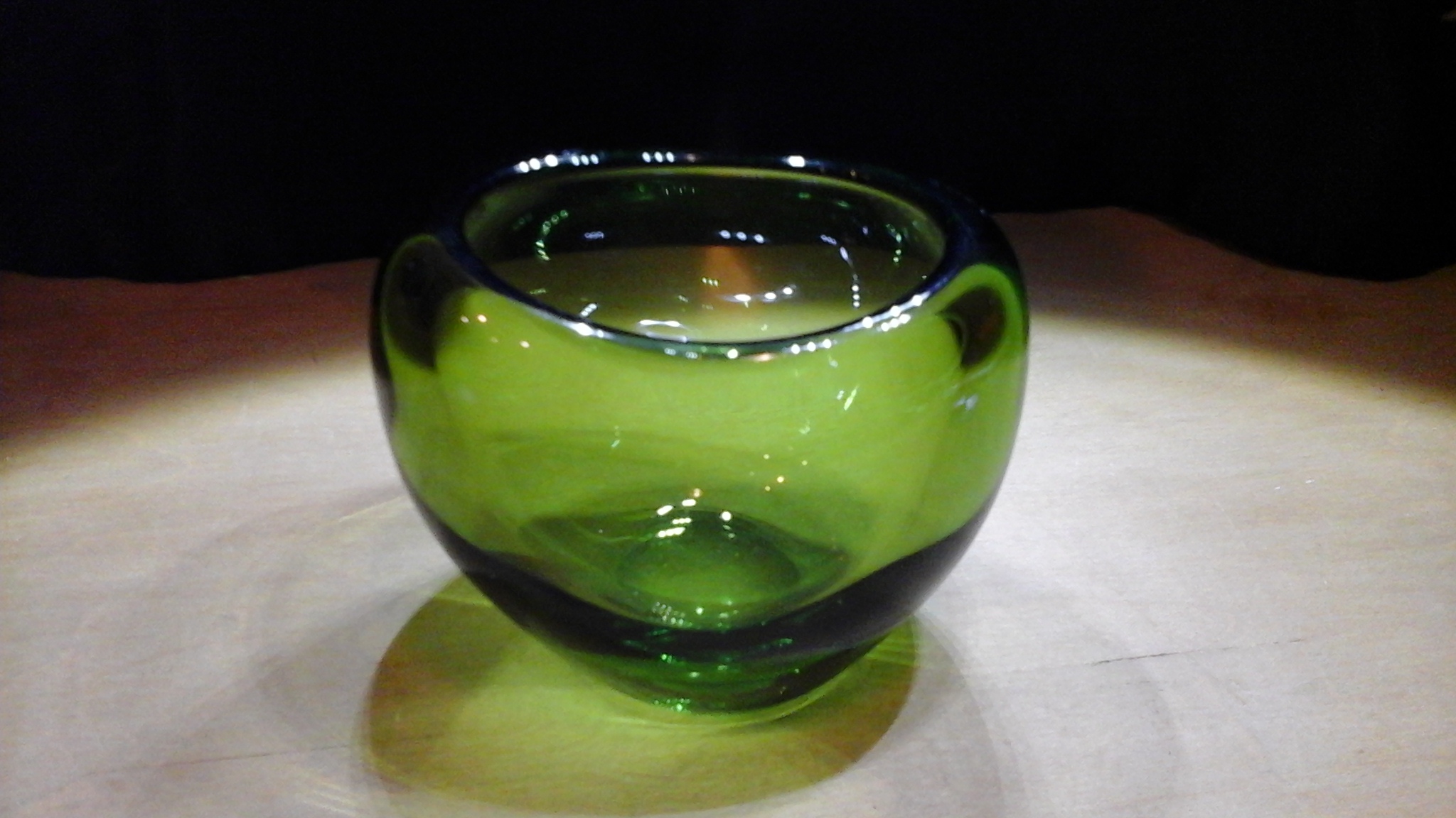 1940039s-green-per-lutken-signed-holmgaard-vase – AntiquesNavigator ...