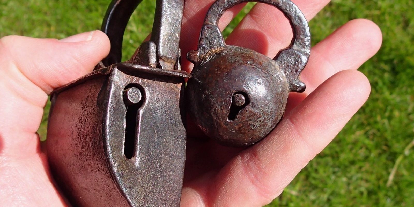 Colonial Era Antique Padlocks – AntiquesNavigator — Online Antique Stores