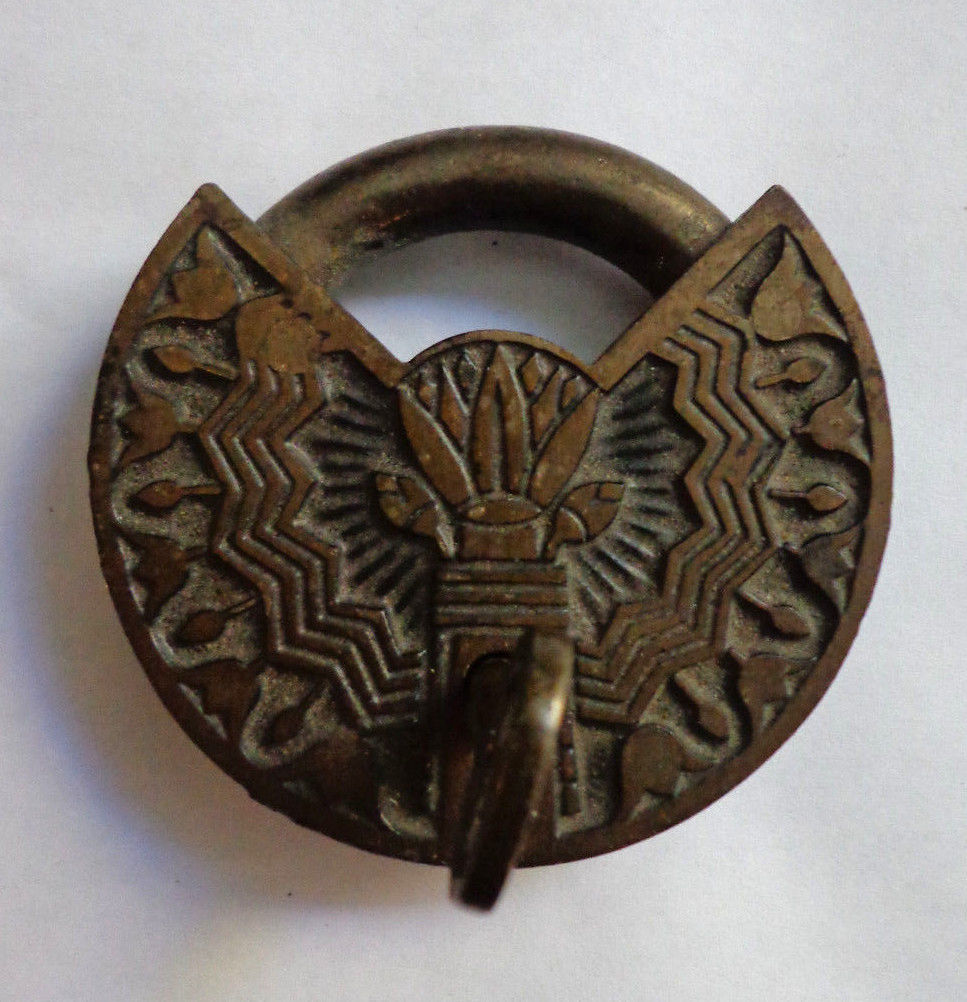 American Story Locks — Victorian era padlocks – AntiquesNavigator ...